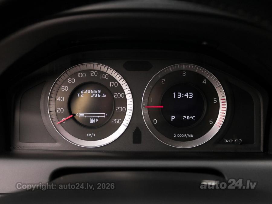 Черный Вольво ХС60 2010 в Таллин, объемом двигателя 2.40 л и пробегом 231 тыс. км за 8500 €, фото 13 на AUTOMOTO.COM.LV