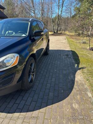 Melns Volvo XC60 2011 Rīga, ar dzinēja tilpumu 2.40 L un nobraukumu 240 tūkst. km par 8500 €, foto 11 vietnē AUTOMOTO.COM.LV