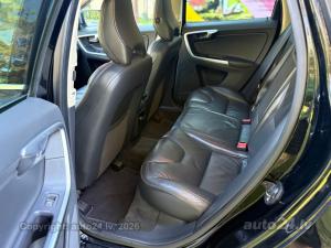 Melns Volvo XC60 2011 Tallina, ar dzinēja tilpumu 2.40 L un nobraukumu 383 tūkst. km par 7390 €, foto 11 vietnē AUTOMOTO.COM.LV