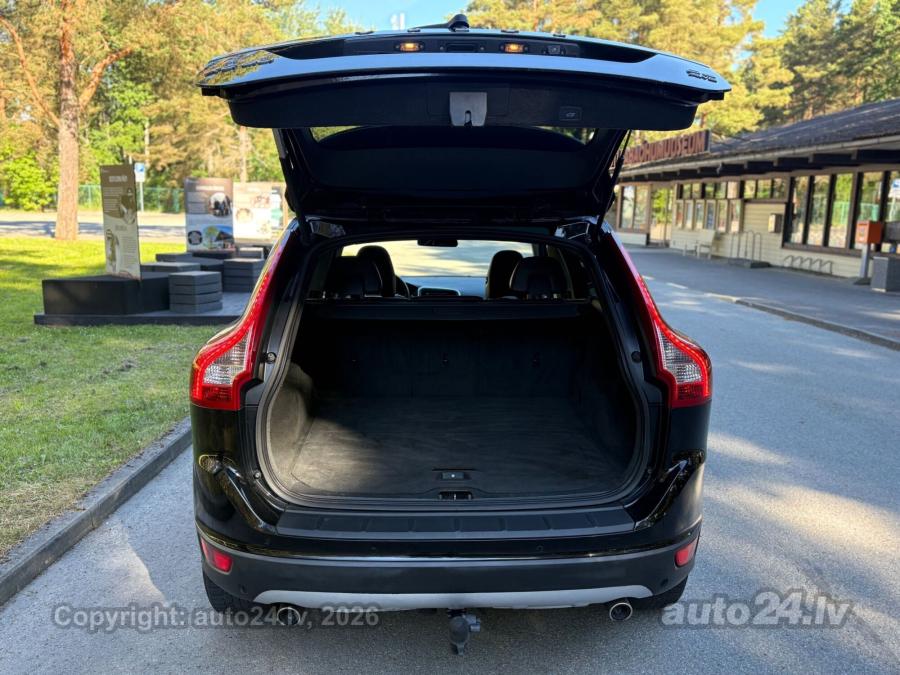 Melns Volvo XC60 2011 Tallina, ar dzinēja tilpumu 2.40 L un nobraukumu 383 tūkst. km par 7390 €, foto 19 vietnē AUTOMOTO.COM.LV