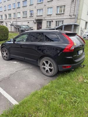Melns Volvo XC60 2011 Kohtla-Jerve, ar dzinēja tilpumu 2.40 L un nobraukumu 261 tūkst. km par 8500 €, foto 13 vietnē AUTOMOTO.COM.LV