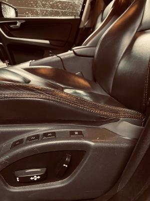 Melns Volvo XC60 2011 Kohtla-Jerve, ar dzinēja tilpumu 2.40 L un nobraukumu 261 tūkst. km par 8500 €, foto 17 vietnē AUTOMOTO.COM.LV
