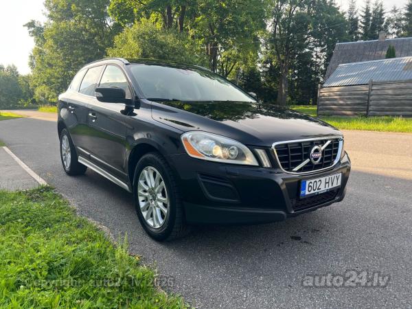 Melns Volvo XC60 2011 Tallina, ar dzinēja tilpumu 2.40 L un nobraukumu 372 tūkst. km par 7490 €, foto 1 vietnē AUTOMOTO.COM.LV