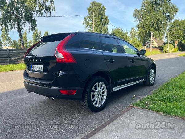 Melns Volvo XC60 2011 Tallina, ar dzinēja tilpumu 2.40 L un nobraukumu 372 tūkst. km par 7490 €, foto 4 vietnē AUTOMOTO.COM.LV