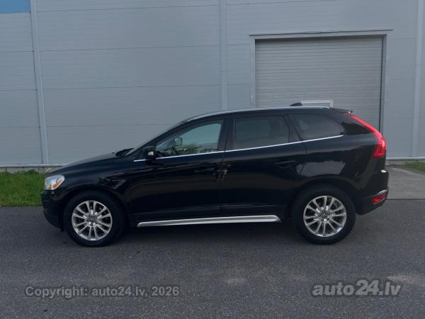 Melns Volvo XC60 2011 Tallina, ar dzinēja tilpumu 2.40 L un nobraukumu 372 tūkst. km par 7490 €, foto 7 vietnē AUTOMOTO.COM.LV