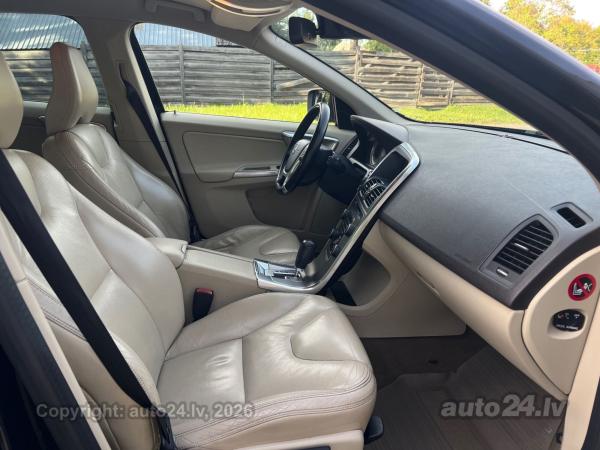 Melns Volvo XC60 2011 Tallina, ar dzinēja tilpumu 2.40 L un nobraukumu 372 tūkst. km par 7490 €, foto 9 vietnē AUTOMOTO.COM.LV