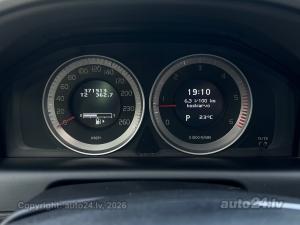 Черный Вольво ХС60 2011 в Таллин, объемом двигателя 2.40 л и пробегом 372 тыс. км за 7490 €, фото 20 на AUTOMOTO.COM.LV
