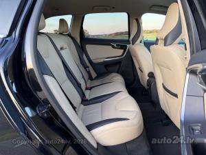 Melns Volvo XC60 2011 Tallina, ar dzinēja tilpumu 2.40 L un nobraukumu 275 tūkst. km par 10990 €, foto 14 vietnē AUTOMOTO.COM.LV