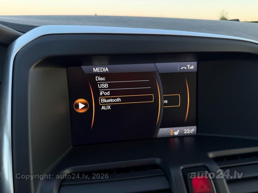 Melns Volvo XC60 2011 Tallina, ar dzinēja tilpumu 2.40 L un nobraukumu 275 tūkst. km par 10990 €, foto 25 vietnē AUTOMOTO.COM.LV