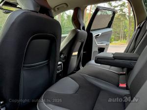 Черный Вольво ХС60 2011 в Таллин, объемом двигателя 2.40 л и пробегом 208 тыс. км за 10900 €, фото 11 на AUTOMOTO.COM.LV