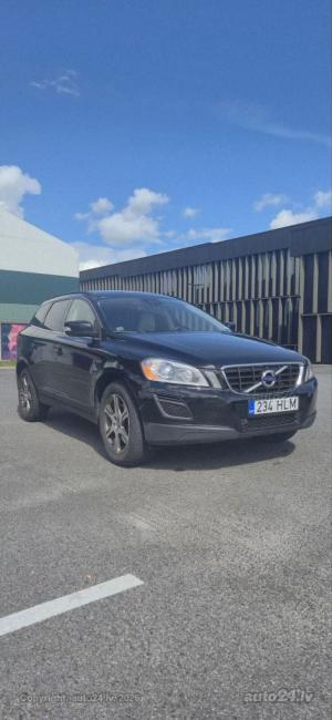 Melns Volvo XC60 2011 Narva, ar dzinēja tilpumu 2.40 L un nobraukumu 260 tūkst. km par 8000 €, foto  vietnē AUTOMOTO.COM.LV