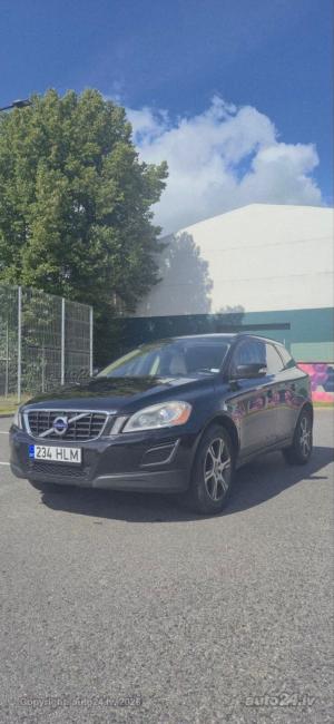 Melns Volvo XC60 2011 Narva, ar dzinēja tilpumu 2.40 L un nobraukumu 260 tūkst. km par 8000 €, foto 3 vietnē AUTOMOTO.COM.LV