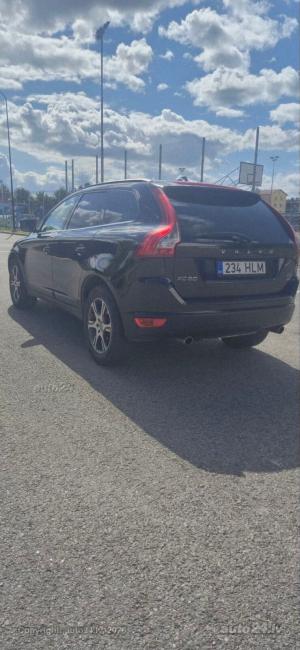 Melns Volvo XC60 2011 Narva, ar dzinēja tilpumu 2.40 L un nobraukumu 260 tūkst. km par 8000 €, foto 8 vietnē AUTOMOTO.COM.LV
