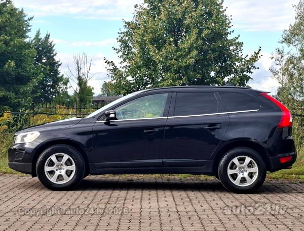 Black Volvo XC60 2011 in Tartu, with an engine capacity of 2.00 L and mileage of 216 thousand km for 9590 €, photo 4 on AUTOMOTO.COM.LV