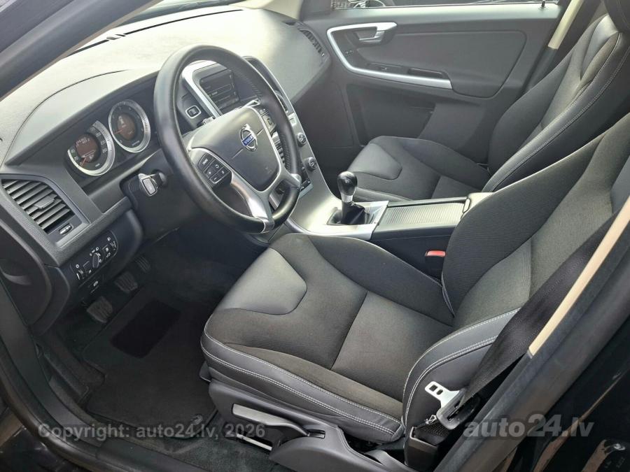 Черный Вольво ХС60 2011 в Тарту, объемом двигателя 2.00 л и пробегом 216 тыс. км за 9590 €, фото 12 на AUTOMOTO.COM.LV