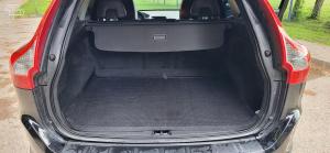 Black Volvo XC60 2012 in Alytus, with an engine capacity of 2.00 L and mileage of 200 thousand km for 9600 €, photo 6 on AUTOMOTO.COM.LV