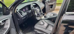 Black Volvo XC60 2012 in Alytus, with an engine capacity of 2.00 L and mileage of 200 thousand km for 9600 €, photo 9 on AUTOMOTO.COM.LV