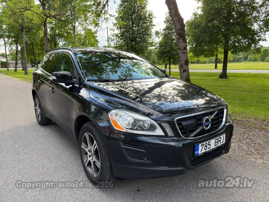 Melns Volvo XC60 2012 Pērnava, ar dzinēja tilpumu 2.40 L un nobraukumu 336 tūkst. km par 8200 €, foto 3 vietnē AUTOMOTO.COM.LV