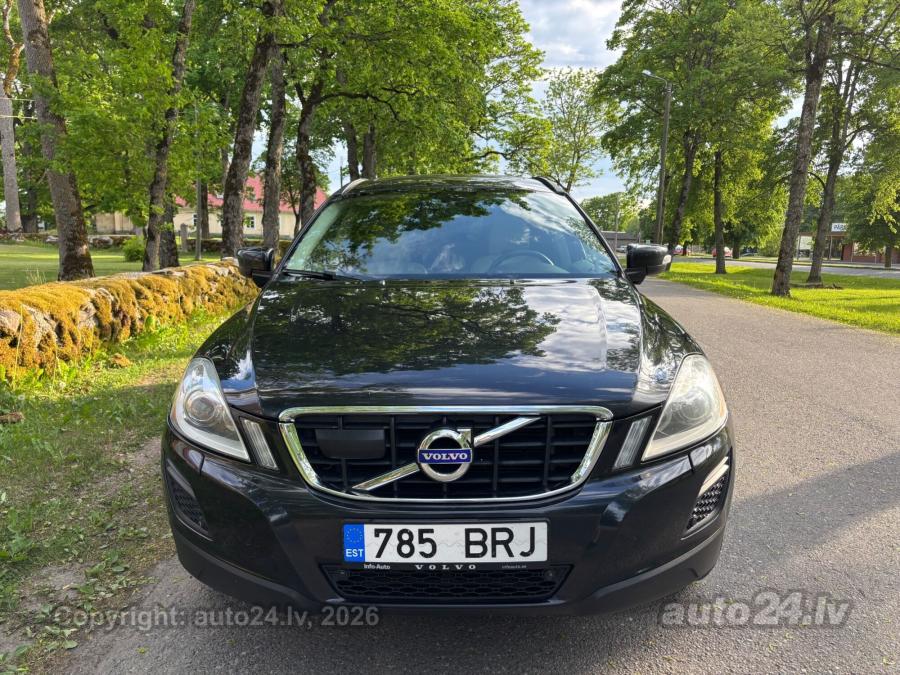Melns Volvo XC60 2012 Pērnava, ar dzinēja tilpumu 2.40 L un nobraukumu 336 tūkst. km par 8200 €, foto 4 vietnē AUTOMOTO.COM.LV