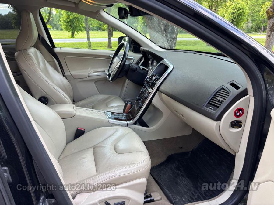 Melns Volvo XC60 2012 Pērnava, ar dzinēja tilpumu 2.40 L un nobraukumu 336 tūkst. km par 8200 €, foto 10 vietnē AUTOMOTO.COM.LV