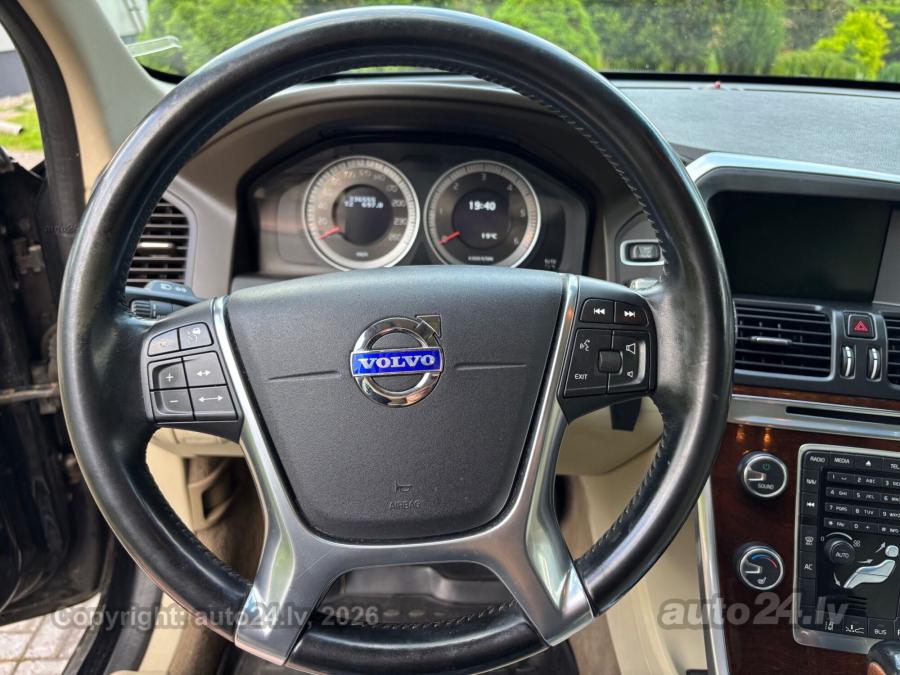 Melns Volvo XC60 2012 Pērnava, ar dzinēja tilpumu 2.40 L un nobraukumu 336 tūkst. km par 8200 €, foto 13 vietnē AUTOMOTO.COM.LV