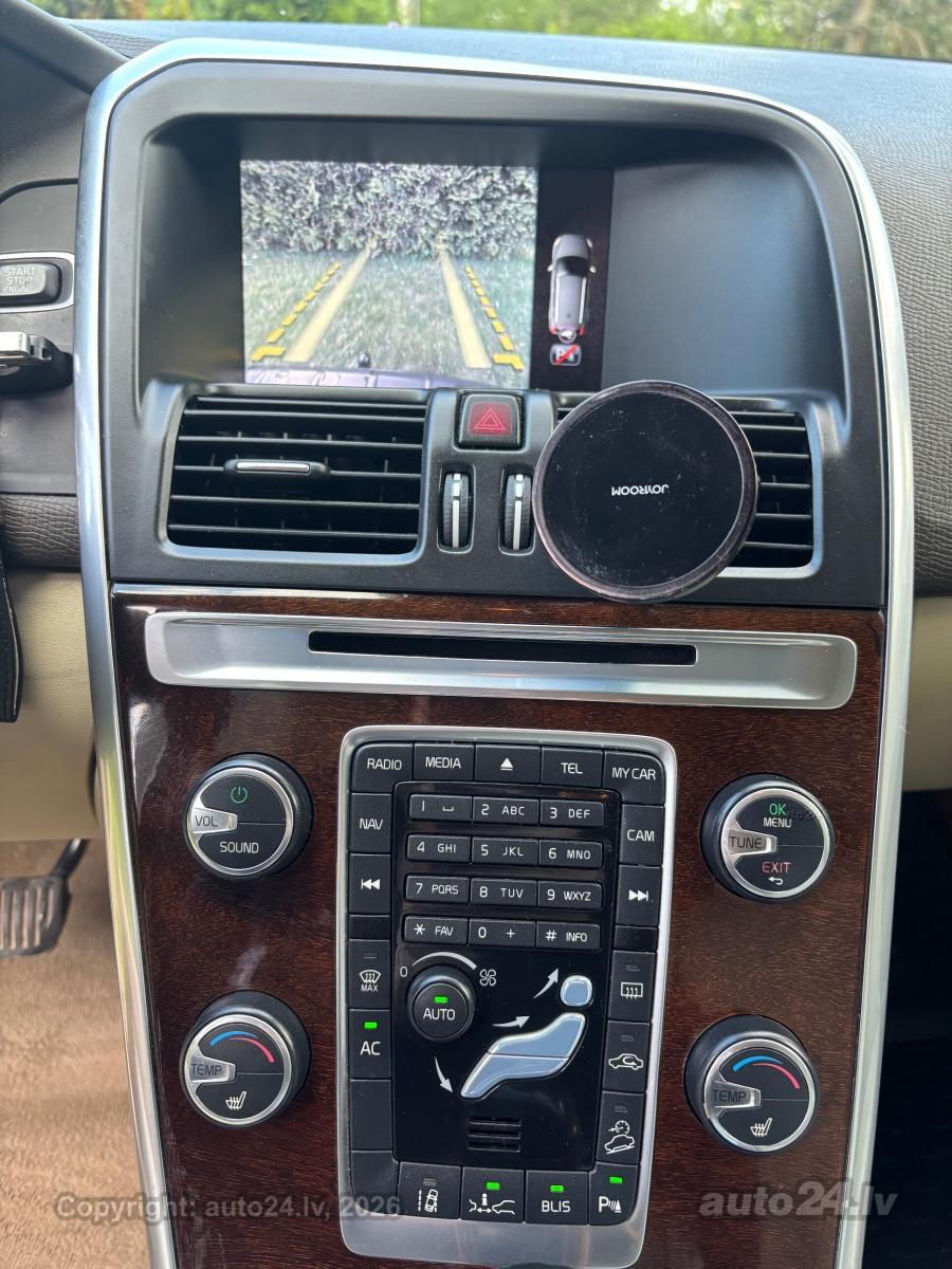 Melns Volvo XC60 2012 Pērnava, ar dzinēja tilpumu 2.40 L un nobraukumu 336 tūkst. km par 8200 €, foto 14 vietnē AUTOMOTO.COM.LV