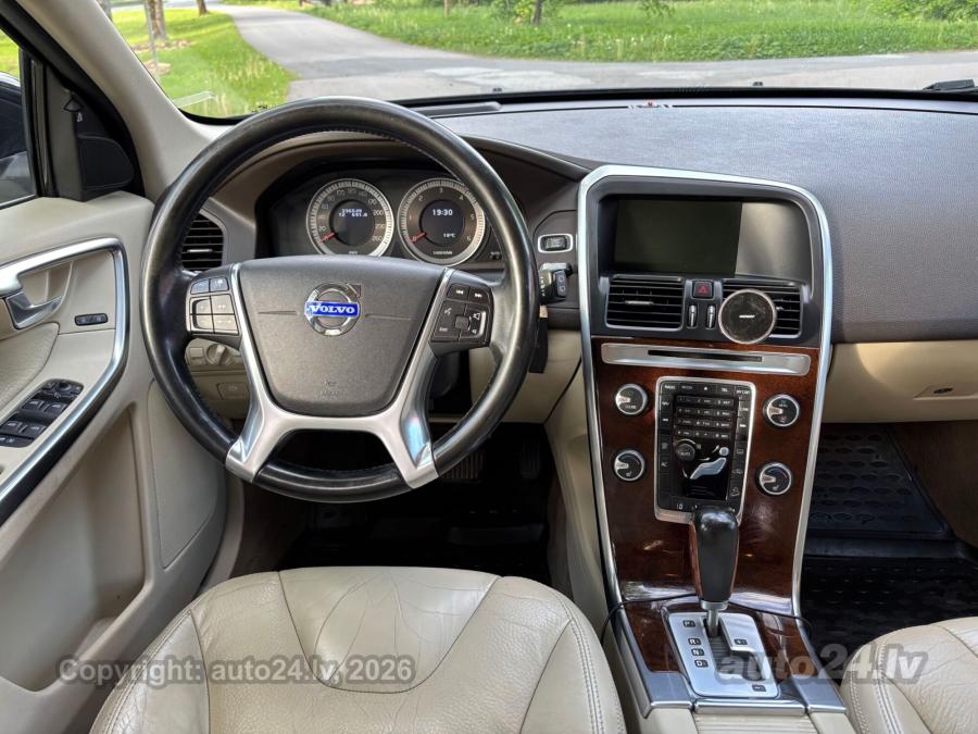 Melns Volvo XC60 2012 Pērnava, ar dzinēja tilpumu 2.40 L un nobraukumu 336 tūkst. km par 8200 €, foto 15 vietnē AUTOMOTO.COM.LV