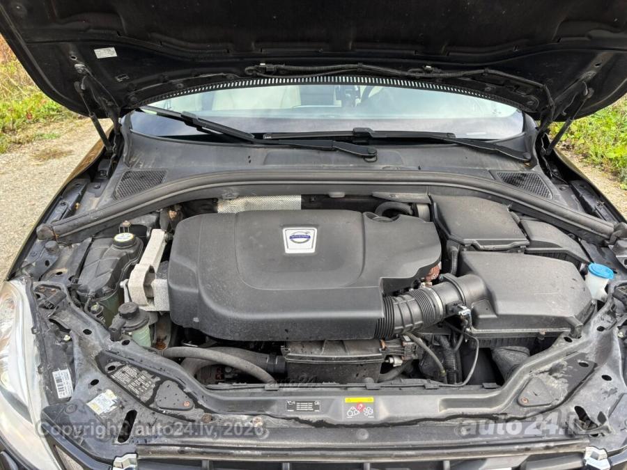 Melns Volvo XC60 2012 Pērnava, ar dzinēja tilpumu 2.40 L un nobraukumu 336 tūkst. km par 8200 €, foto 17 vietnē AUTOMOTO.COM.LV