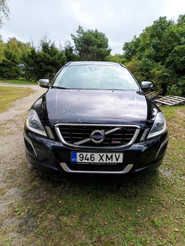 Black Volvo XC60 2012 in Tallinn, with an engine capacity of 0.00 L and mileage of 259 thousand km for 8500 €, photo 3 on AUTOMOTO.COM.LV