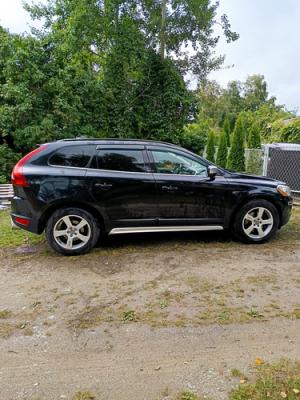 Black Volvo XC60 2012 in Tallinn, with an engine capacity of 0.00 L and mileage of 259 thousand km for 8500 €, photo 5 on AUTOMOTO.COM.LV