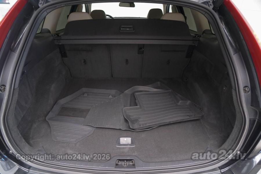 Melns Volvo XC60 2012 Tallina, ar dzinēja tilpumu 2.40 L un nobraukumu 169 tūkst. km par 12990 €, foto 12 vietnē AUTOMOTO.COM.LV