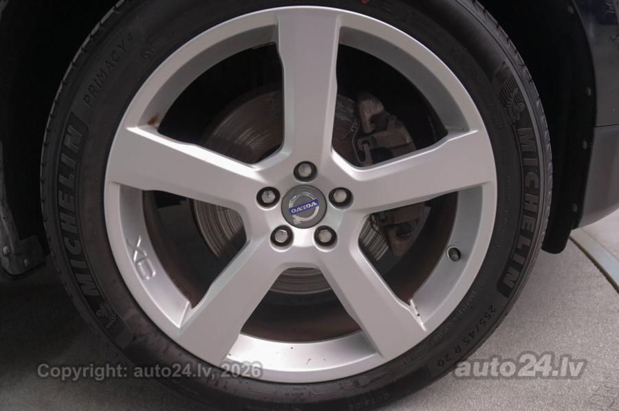 Melns Volvo XC60 2012 Tallina, ar dzinēja tilpumu 2.40 L un nobraukumu 169 tūkst. km par 12990 €, foto 21 vietnē AUTOMOTO.COM.LV
