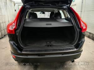 Black Volvo XC60 2013 in Viljandi, with an engine capacity of 2.40 L and mileage of 327 thousand km for 9490 €, photo 14 on AUTOMOTO.COM.LV