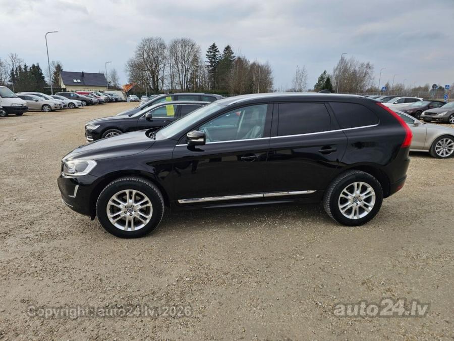 Melns Volvo XC60 2013 Tartu, ar dzinēja tilpumu 2.00 L un nobraukumu 220 tūkst. km par 9990 €, foto 3 vietnē AUTOMOTO.COM.LV