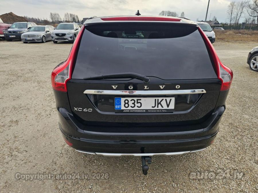 Melns Volvo XC60 2013 Tartu, ar dzinēja tilpumu 2.00 L un nobraukumu 220 tūkst. km par 9990 €, foto 4 vietnē AUTOMOTO.COM.LV
