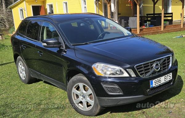Melns Volvo XC60 2013 Tallina, ar dzinēja tilpumu 2.00 L un nobraukumu 283 tūkst. km par 9290 €, foto 2 vietnē AUTOMOTO.COM.LV