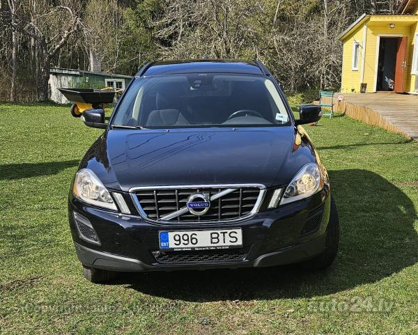 Melns Volvo XC60 2013 Tallina, ar dzinēja tilpumu 2.00 L un nobraukumu 283 tūkst. km par 9290 €, foto 3 vietnē AUTOMOTO.COM.LV
