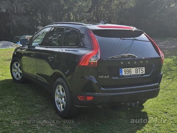 Melns Volvo XC60 2013 Tallina, ar dzinēja tilpumu 2.00 L un nobraukumu 283 tūkst. km par 9290 €, foto 4 vietnē AUTOMOTO.COM.LV