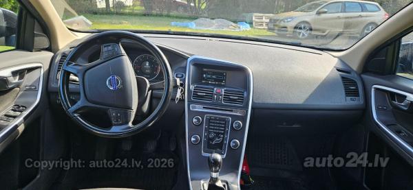 Melns Volvo XC60 2013 Tallina, ar dzinēja tilpumu 2.00 L un nobraukumu 283 tūkst. km par 9290 €, foto 10 vietnē AUTOMOTO.COM.LV