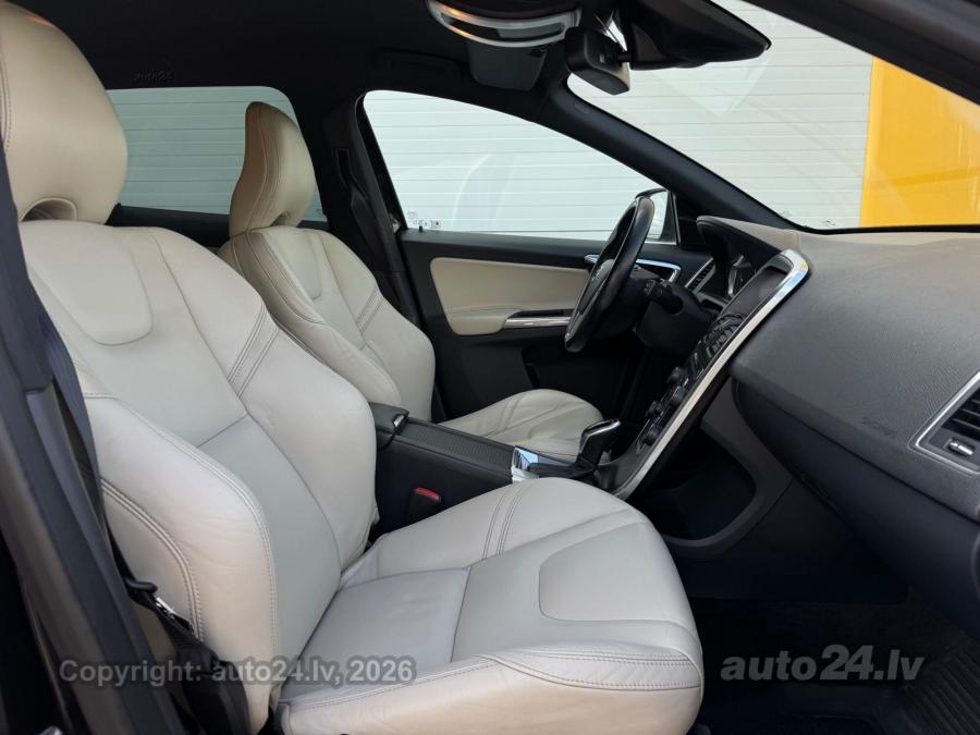 Melns Volvo XC60 2013 Tallina, ar dzinēja tilpumu 2.40 L un nobraukumu 303 tūkst. km par 10399 €, foto 6 vietnē AUTOMOTO.COM.LV