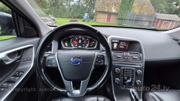 Melns Volvo XC60 2013 Tartu, ar dzinēja tilpumu 2.40 L un nobraukumu 271 tūkst. km par 12800 €, foto 11 vietnē AUTOMOTO.COM.LV