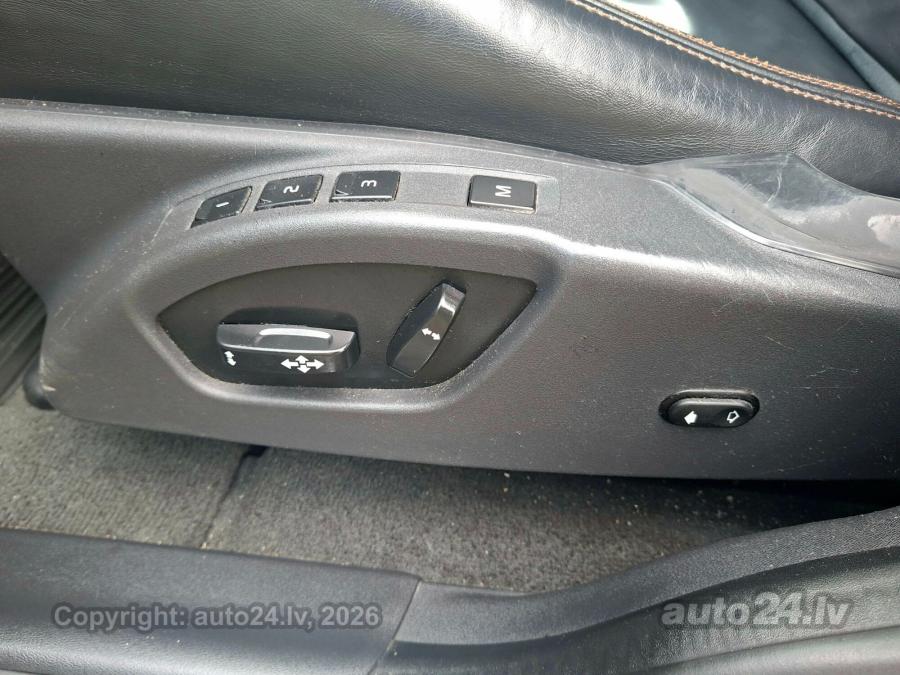 Melns Volvo XC60 2014 Tartu, ar dzinēja tilpumu 2.00 L un nobraukumu 266 tūkst. km par 10990 €, foto 15 vietnē AUTOMOTO.COM.LV