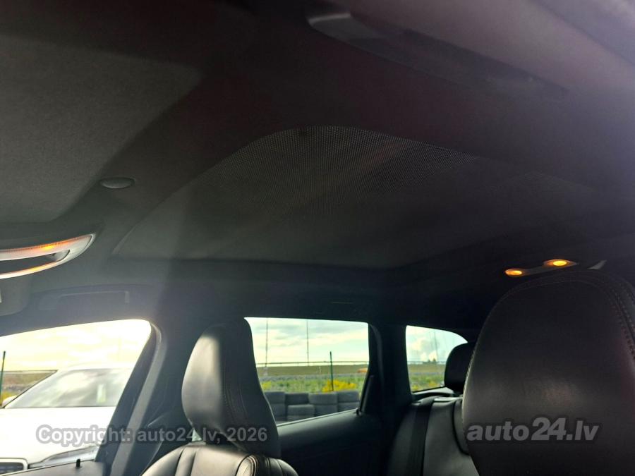 Melns Volvo XC60 2014 Tartu, ar dzinēja tilpumu 2.00 L un nobraukumu 266 tūkst. km par 10990 €, foto 17 vietnē AUTOMOTO.COM.LV