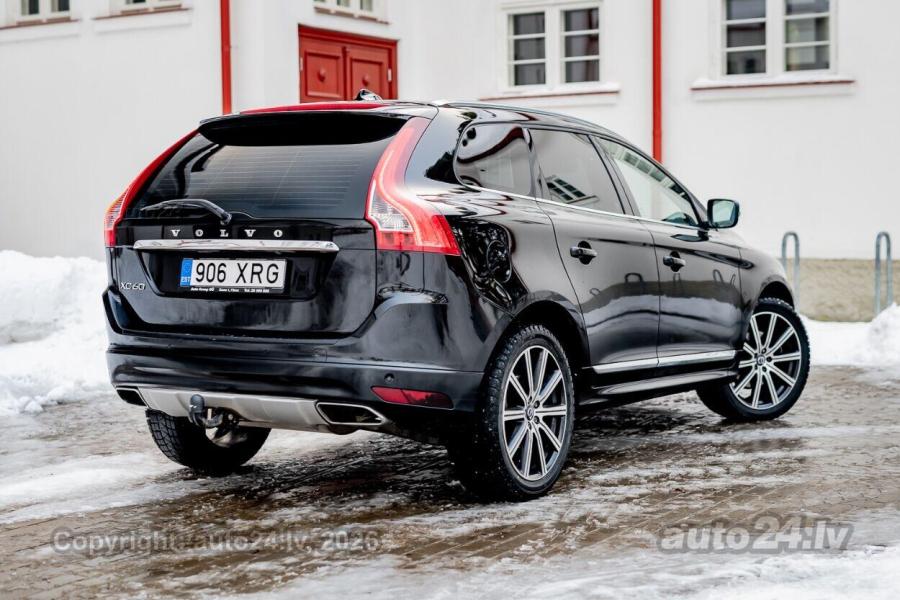 Melns Volvo XC60 2015 Pērnava, ar dzinēja tilpumu 2.40 L un nobraukumu 335 tūkst. km par 13699 €, foto 3 vietnē AUTOMOTO.COM.LV