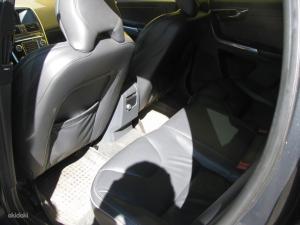 Melns Volvo XC60 2015 Sillamē, ar dzinēja tilpumu 2.00 L un nobraukumu 245 tūkst. km par 9700 €, foto 17 vietnē AUTOMOTO.COM.LV