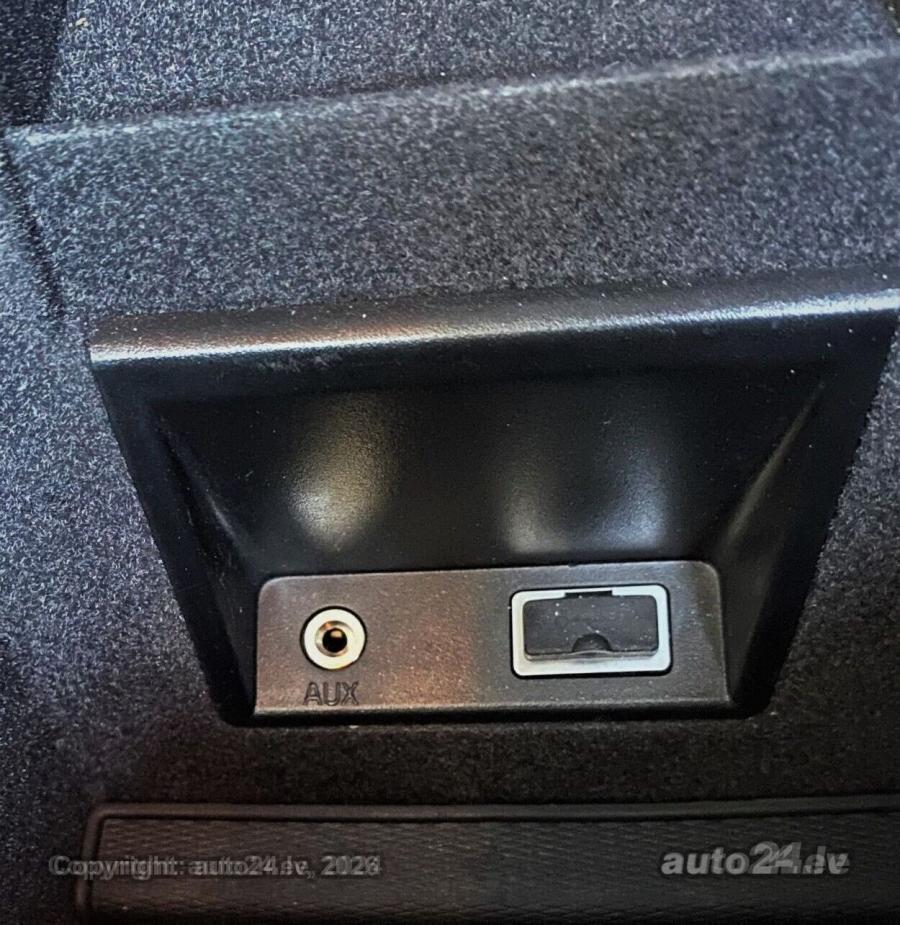 Melns Volvo XC60 2016 Tallina, ar dzinēja tilpumu 0.00 L un nobraukumu 131 tūkst. km par 14950 €, foto 12 vietnē AUTOMOTO.COM.LV