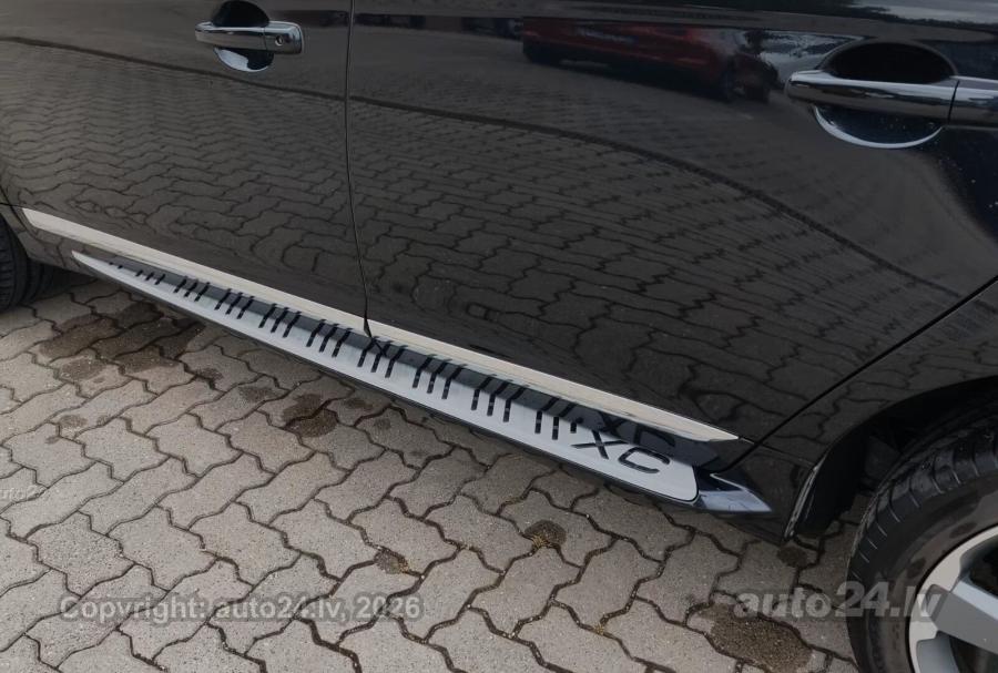Melns Volvo XC60 2016 Tallina, ar dzinēja tilpumu 0.00 L un nobraukumu 131 tūkst. km par 14950 €, foto 14 vietnē AUTOMOTO.COM.LV