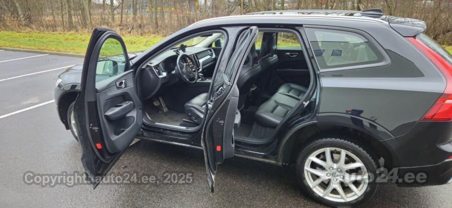 Black Volvo XC60 2017 in Tallinn, with an engine capacity of 2.00 L and mileage of 0 thousand km for 19990 €, photo 4 on AUTOMOTO.COM.LV