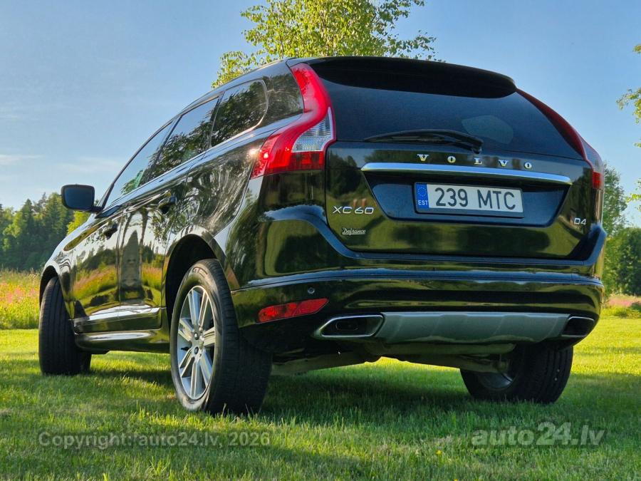 Melns Volvo XC60 2017 Tallina, ar dzinēja tilpumu 2.00 L un nobraukumu 258 tūkst. km par 17000 €, foto 6 vietnē AUTOMOTO.COM.LV