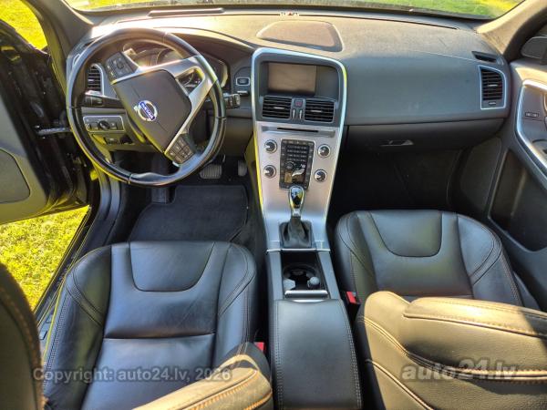 Black Volvo XC60 2017 in Tallinn, with an engine capacity of 2.00 L and mileage of 258 thousand km for 17000 €, photo 6 on AUTOMOTO.COM.LV